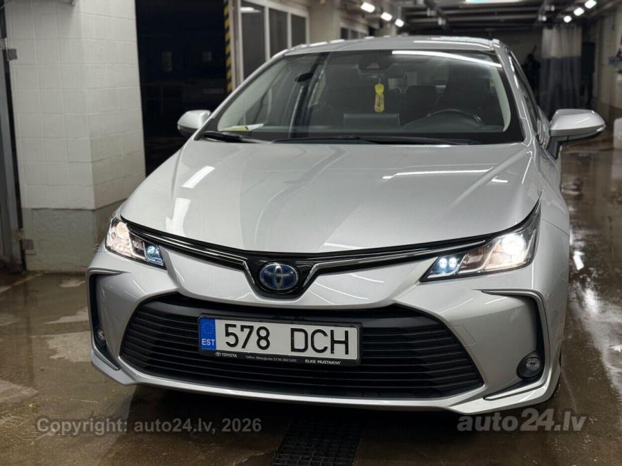 Grey Toyota Corolla 2019 in Tallinn, with an engine capacity of 1.80 L and mileage of 105 thousand km for 16990 €, photo 6 on AUTOMOTO.COM.LV