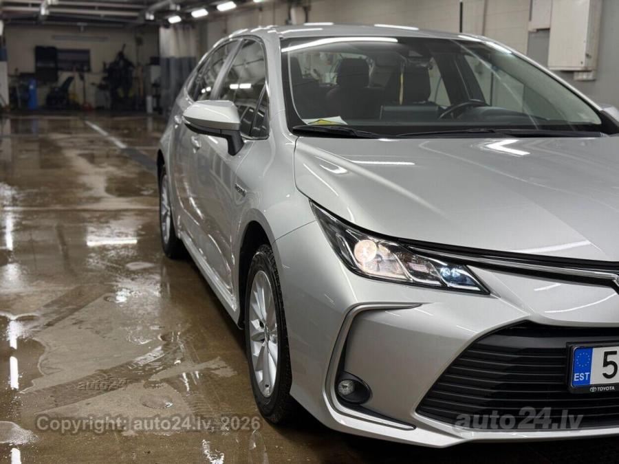 Grey Toyota Corolla 2019 in Tallinn, with an engine capacity of 1.80 L and mileage of 105 thousand km for 16990 €, photo 7 on AUTOMOTO.COM.LV