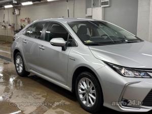 Grey Toyota Corolla 2019 in Tallinn, with an engine capacity of 1.80 L and mileage of 105 thousand km for 16990 €, photo 8 on AUTOMOTO.COM.LV