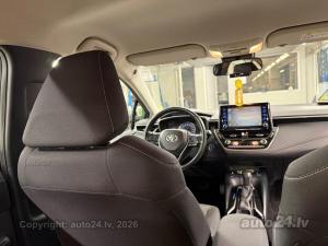 Grey Toyota Corolla 2019 in Tallinn, with an engine capacity of 1.80 L and mileage of 105 thousand km for 16990 €, photo 14 on AUTOMOTO.COM.LV