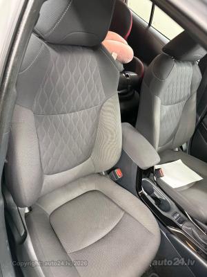 Grey Toyota Corolla 2019 in Tallinn, with an engine capacity of 1.80 L and mileage of 105 thousand km for 16990 €, photo 16 on AUTOMOTO.COM.LV