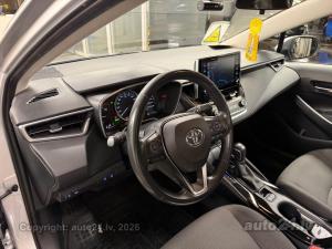 Grey Toyota Corolla 2019 in Tallinn, with an engine capacity of 1.80 L and mileage of 105 thousand km for 16990 €, photo 19 on AUTOMOTO.COM.LV