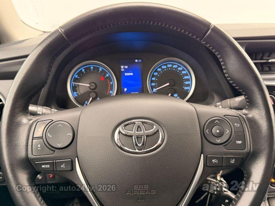 Grey Toyota Corolla 2019 in Tallinn, with an engine capacity of 1.60 L and mileage of 77 thousand km for 13995 €, photo 12 on AUTOMOTO.COM.LV