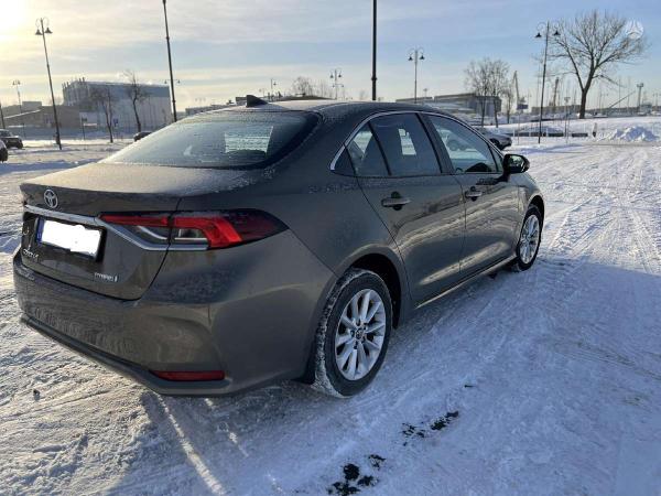 Grey Toyota Corolla 2019 in Klaipeda, with an engine capacity of 1.80 L and mileage of 144 thousand km for 14900 €, photo 2 on AUTOMOTO.COM.LV