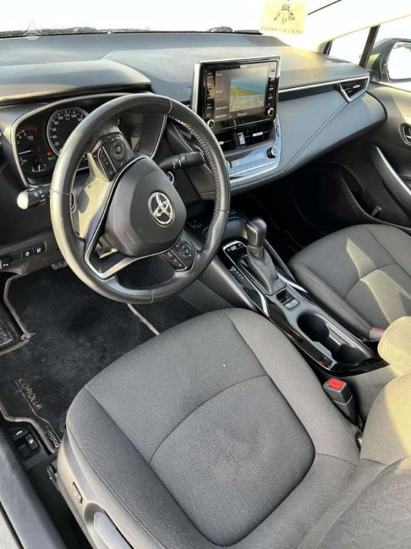 Grey Toyota Corolla 2019 in Klaipeda, with an engine capacity of 1.80 L and mileage of 144 thousand km for 14900 €, photo 7 on AUTOMOTO.COM.LV
