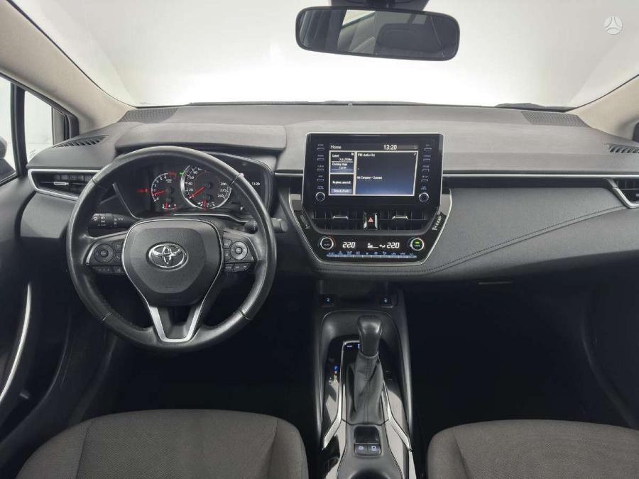 Grey Toyota Corolla 2019 in Vilnius, with an engine capacity of 1.60 L and mileage of 120 thousand km for 14900 €, photo 8 on AUTOMOTO.COM.LV