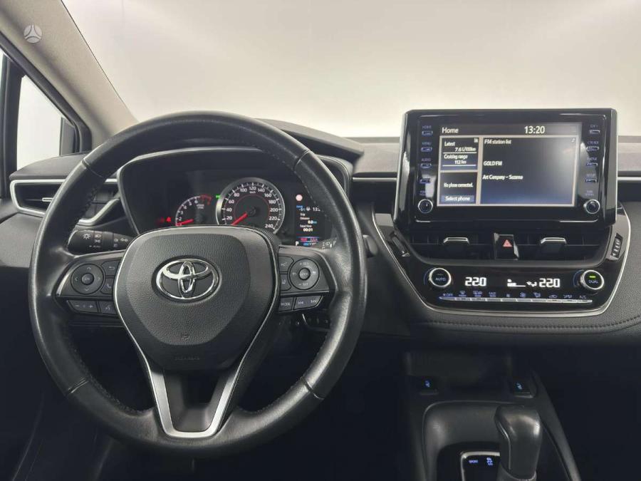 Grey Toyota Corolla 2019 in Vilnius, with an engine capacity of 1.60 L and mileage of 120 thousand km for 14900 €, photo 9 on AUTOMOTO.COM.LV