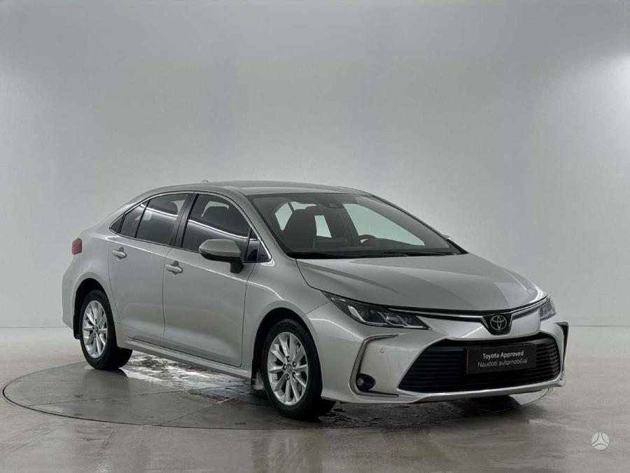 Grey Toyota Corolla 2019 in Vilnius, with an engine capacity of 1.60 L and mileage of 120 thousand km for 14900 €, photo 17 on AUTOMOTO.COM.LV