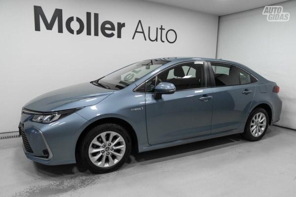 Grey Toyota Corolla 2019 in Vilnius, with an engine capacity of 1.80 L and mileage of 122 thousand km for 15900 €, photo 2 on AUTOMOTO.COM.LV