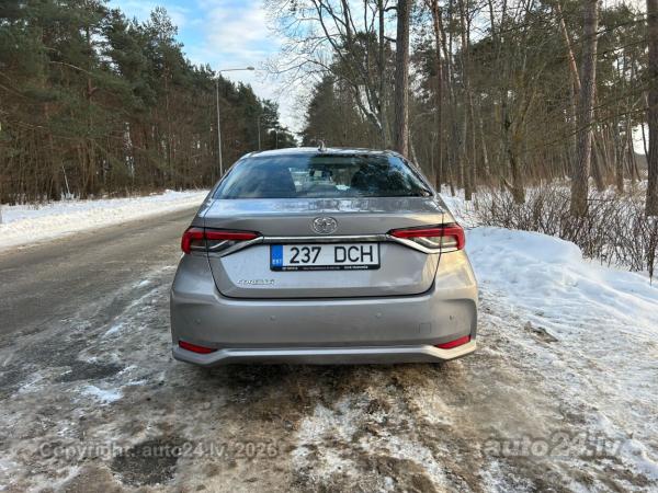 Grey Toyota Corolla 2019 in Tallinn, with an engine capacity of 1.60 L and mileage of 193 thousand km for 9900 €, photo 5 on AUTOMOTO.COM.LV