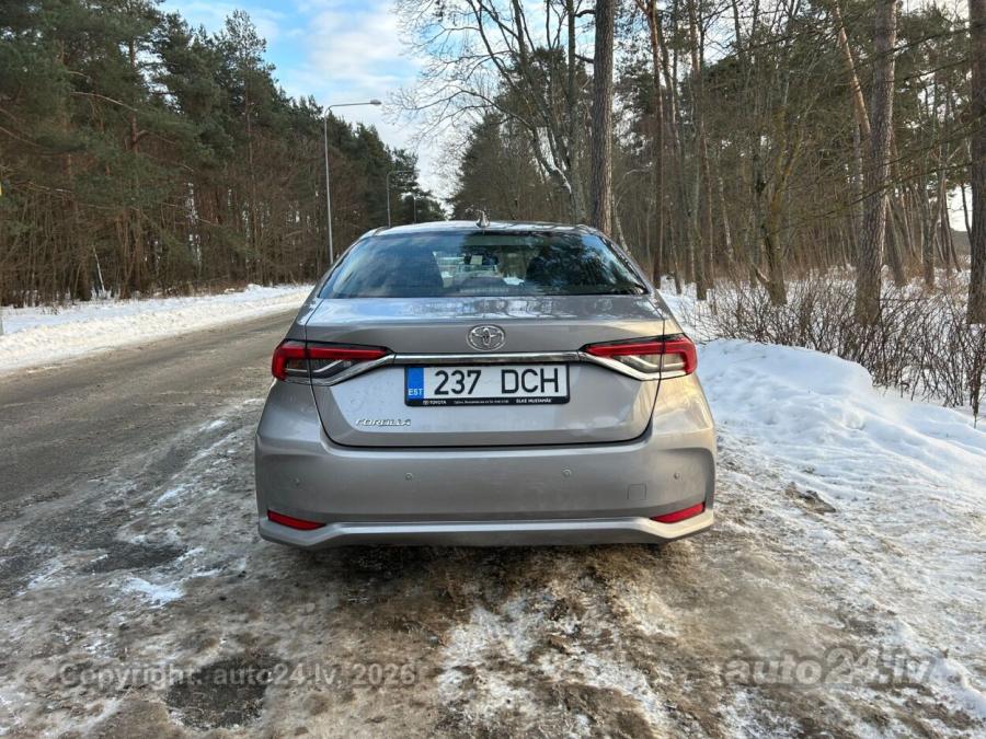 Pelēks Toyota Corolla 2019 Tallina, ar dzinēja tilpumu 1.60 L un nobraukumu 193 tūkst. km par 9900 €, foto 5 vietnē AUTOMOTO.COM.LV