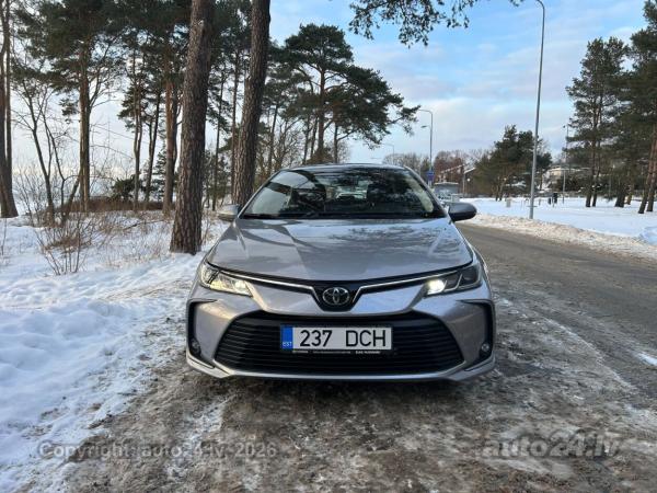Grey Toyota Corolla 2019 in Tallinn, with an engine capacity of 1.60 L and mileage of 193 thousand km for 9900 €, photo 6 on AUTOMOTO.COM.LV