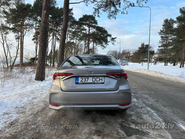 Grey Toyota Corolla 2019 in Tallinn, with an engine capacity of 1.60 L and mileage of 193 thousand km for 9900 €, photo 10 on AUTOMOTO.COM.LV
