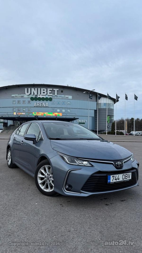 Grey Toyota Corolla 2019 in Tallinn, with an engine capacity of 1.60 L and mileage of 143 thousand km for 15000 €, photo 1 on AUTOMOTO.COM.LV
