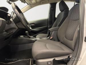 Grey Toyota Corolla 2019 in Tallinn, with an engine capacity of 1.80 L and mileage of 106 thousand km for 16900 €, photo 8 on AUTOMOTO.COM.LV