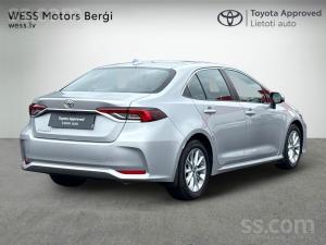 Pelēks Toyota Corolla 2019 Rīga, ar dzinēja tilpumu 1.60 L un nobraukumu 145 tūkst. km par 14990 €, foto 3 vietnē AUTOMOTO.COM.LV