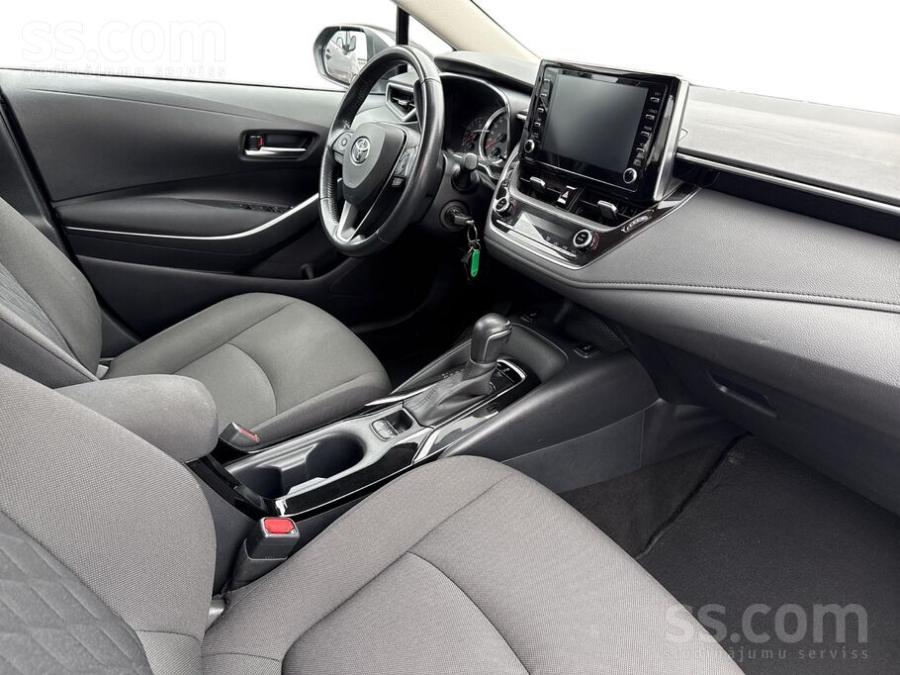 Pelēks Toyota Corolla 2019 Rīga, ar dzinēja tilpumu 1.60 L un nobraukumu 145 tūkst. km par 14990 €, foto 7 vietnē AUTOMOTO.COM.LV