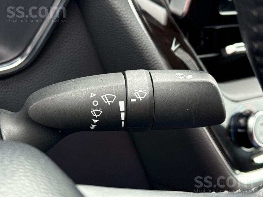 Pelēks Toyota Corolla 2019 Rīga, ar dzinēja tilpumu 1.60 L un nobraukumu 145 tūkst. km par 14990 €, foto 19 vietnē AUTOMOTO.COM.LV