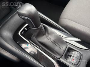 Pelēks Toyota Corolla 2019 Rīga, ar dzinēja tilpumu 1.60 L un nobraukumu 145 tūkst. km par 14990 €, foto 20 vietnē AUTOMOTO.COM.LV