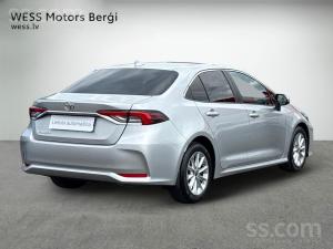 Pelēks Toyota Corolla 2019 Rīga, ar dzinēja tilpumu 1.60 L un nobraukumu 134 tūkst. km par 14990 €, foto 3 vietnē AUTOMOTO.COM.LV