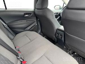 Pelēks Toyota Corolla 2019 Rīga, ar dzinēja tilpumu 1.60 L un nobraukumu 134 tūkst. km par 14990 €, foto 8 vietnē AUTOMOTO.COM.LV
