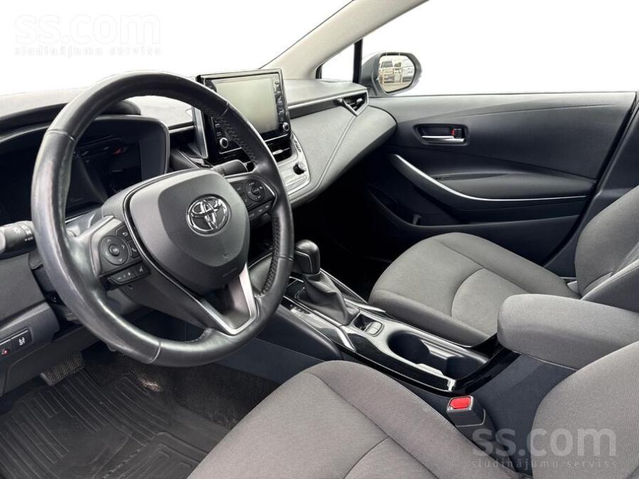 Pelēks Toyota Corolla 2019 Rīga, ar dzinēja tilpumu 1.60 L un nobraukumu 134 tūkst. km par 14990 €, foto 12 vietnē AUTOMOTO.COM.LV