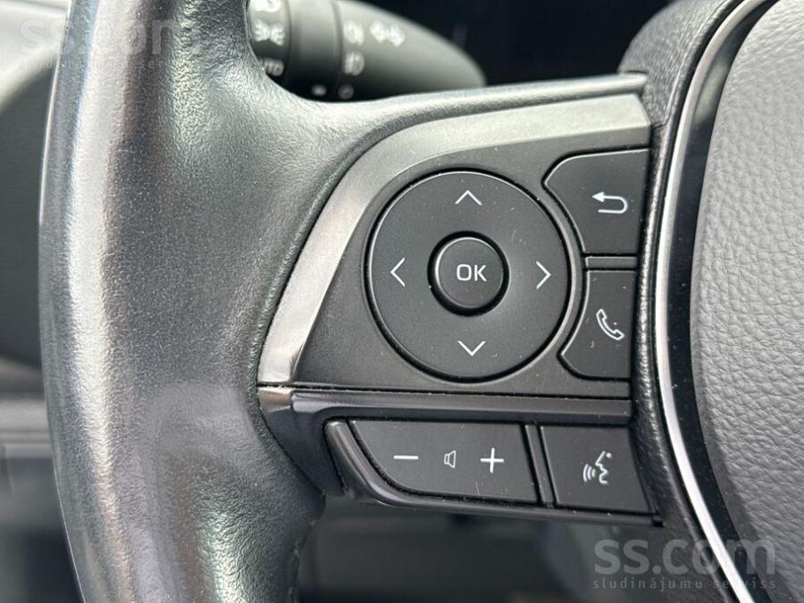 Pelēks Toyota Corolla 2019 Rīga, ar dzinēja tilpumu 1.60 L un nobraukumu 134 tūkst. km par 14990 €, foto 16 vietnē AUTOMOTO.COM.LV