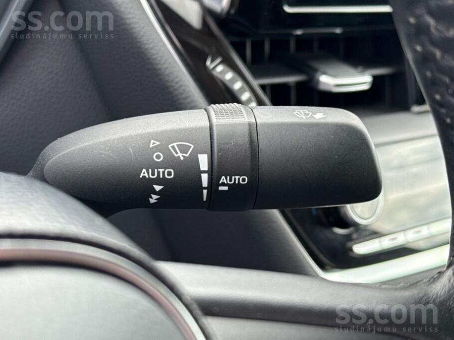 Pelēks Toyota Corolla 2019 Rīga, ar dzinēja tilpumu 1.60 L un nobraukumu 134 tūkst. km par 14990 €, foto 19 vietnē AUTOMOTO.COM.LV