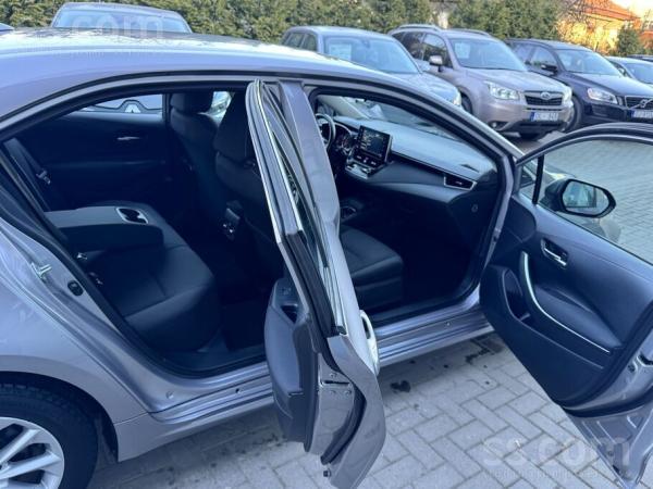 Grey Toyota Corolla 2019 in Riga, with an engine capacity of 1.60 L and mileage of 194 thousand km for 11900 €, photo 10 on AUTOMOTO.COM.LV