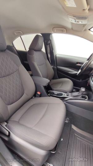 Grey Toyota Corolla 2019 in Tallinn, with an engine capacity of 1.60 L and mileage of 55 thousand km for 16495 €, photo 7 on AUTOMOTO.COM.LV