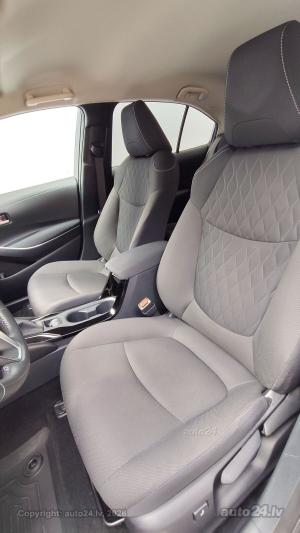 Grey Toyota Corolla 2019 in Tallinn, with an engine capacity of 1.60 L and mileage of 55 thousand km for 16495 €, photo 12 on AUTOMOTO.COM.LV