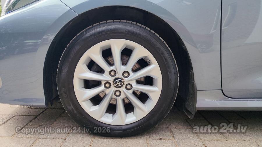 Grey Toyota Corolla 2019 in Tallinn, with an engine capacity of 1.60 L and mileage of 55 thousand km for 16495 €, photo 16 on AUTOMOTO.COM.LV