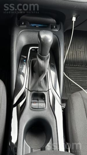 Grey Toyota Corolla 2019 in Riga, with an engine capacity of 1.60 L and mileage of 49 thousand km for 21500 €, photo 16 on AUTOMOTO.COM.LV