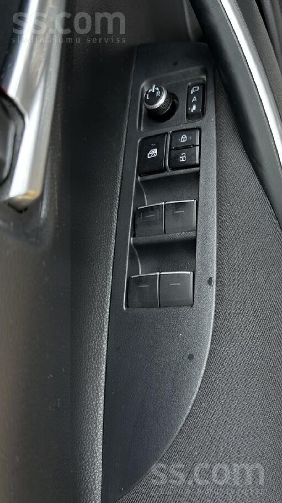 Grey Toyota Corolla 2019 in Riga, with an engine capacity of 1.60 L and mileage of 49 thousand km for 21500 €, photo 22 on AUTOMOTO.COM.LV