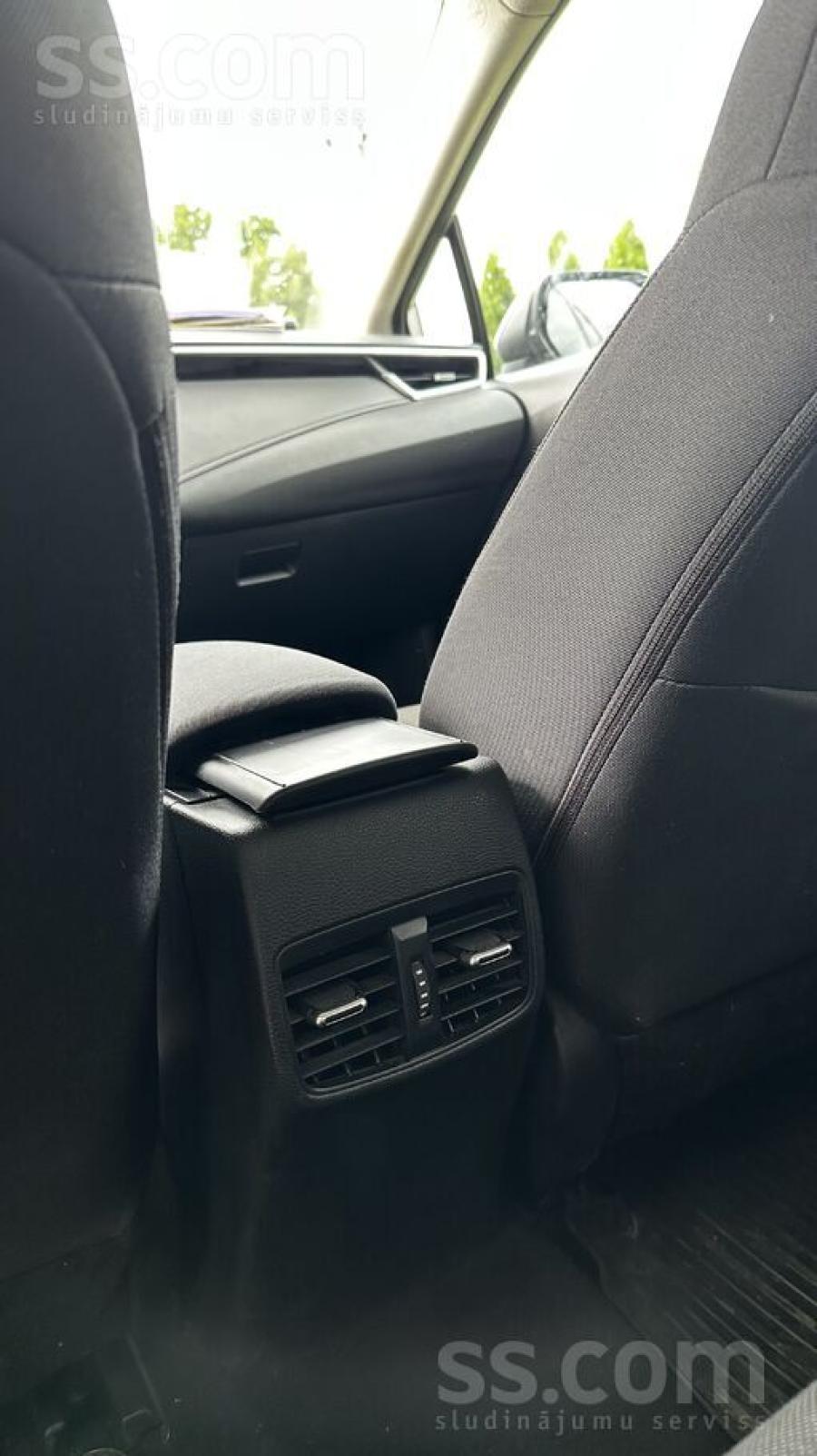 Grey Toyota Corolla 2019 in Riga, with an engine capacity of 1.60 L and mileage of 49 thousand km for 21500 €, photo 23 on AUTOMOTO.COM.LV