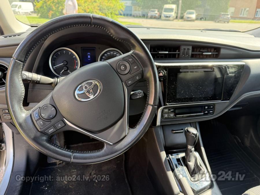 Grey Toyota Corolla 2019 in Tallinn, with an engine capacity of 1.60 L and mileage of 48 thousand km for 13200 €, photo 5 on AUTOMOTO.COM.LV