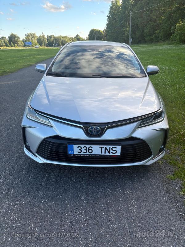 Grey Toyota Corolla 2019 in Tartu, with an engine capacity of 1.80 L and mileage of 90 thousand km for 17000 €, photo 3 on AUTOMOTO.COM.LV