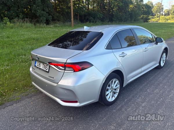 Grey Toyota Corolla 2019 in Tartu, with an engine capacity of 1.80 L and mileage of 90 thousand km for 17000 €, photo 5 on AUTOMOTO.COM.LV