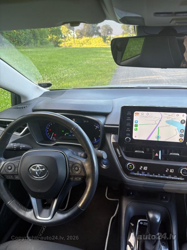 Grey Toyota Corolla 2019 in Tartu, with an engine capacity of 1.80 L and mileage of 90 thousand km for 17000 €, photo 9 on AUTOMOTO.COM.LV