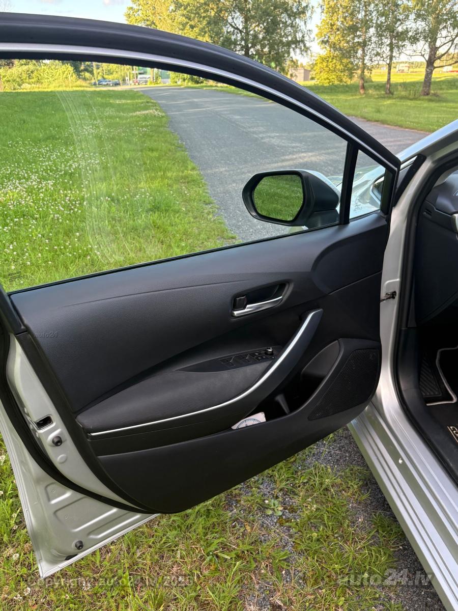 Pelēks Toyota Corolla 2019 Tartu, ar dzinēja tilpumu 1.80 L un nobraukumu 90 tūkst. km par 17000 €, foto 13 vietnē AUTOMOTO.COM.LV