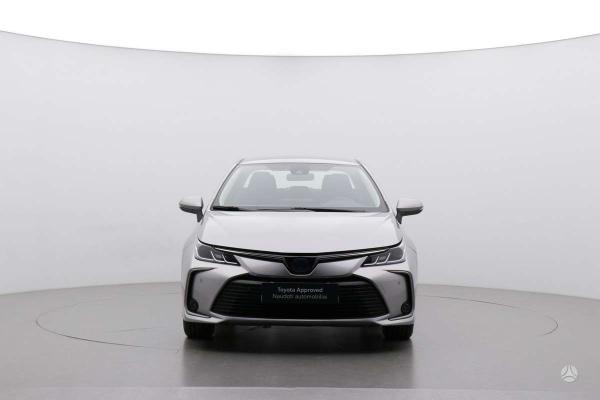 Grey Toyota Corolla 2019 in Vilnius, with an engine capacity of 1.80 L and mileage of 125 thousand km for 17700 €, photo 6 on AUTOMOTO.COM.LV