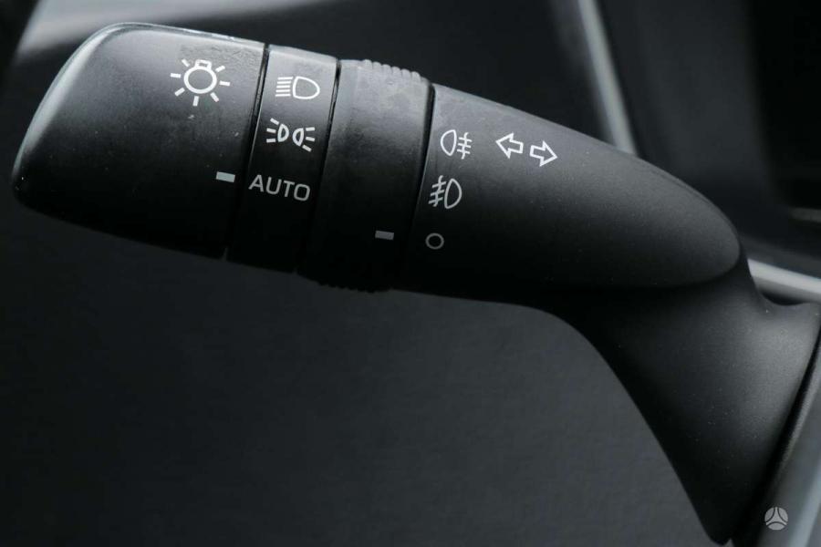Pelēks Toyota Corolla 2019 Viļņa, ar dzinēja tilpumu 1.80 L un nobraukumu 125 tūkst. km par 17700 €, foto 25 vietnē AUTOMOTO.COM.LV