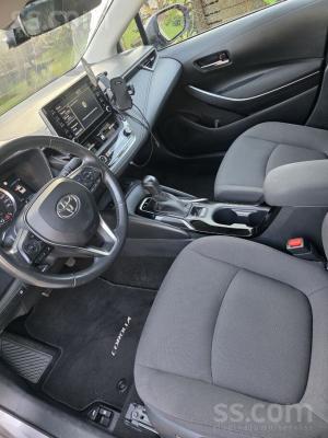 Pelēks Toyota Corolla 2019 Rīga, ar dzinēja tilpumu 1.60 L un nobraukumu 112 tūkst. km par 14200 €, foto 5 vietnē AUTOMOTO.COM.LV