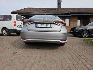 Grey Toyota Corolla 2019 in Klaipeda, with an engine capacity of 1.60 L and mileage of 124 thousand km for 12500 €, photo 3 on AUTOMOTO.COM.LV