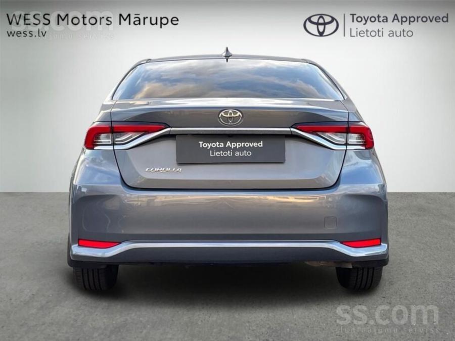 Grey Toyota Corolla 2019 in Riga, with an engine capacity of 1.60 L and mileage of 148 thousand km for 13590 €, photo 5 on AUTOMOTO.COM.LV