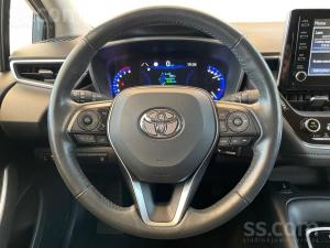 Grey Toyota Corolla 2019 in Riga, with an engine capacity of 1.60 L and mileage of 148 thousand km for 13590 €, photo 13 on AUTOMOTO.COM.LV