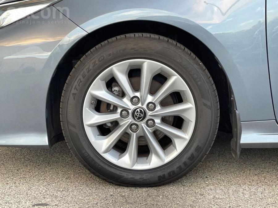 Grey Toyota Corolla 2019 in Riga, with an engine capacity of 1.60 L and mileage of 148 thousand km for 13590 €, photo 16 on AUTOMOTO.COM.LV