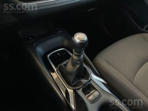 Grey Toyota Corolla 2019 in Riga, with an engine capacity of 1.60 L and mileage of 148 thousand km for 13590 €, photo 21 on AUTOMOTO.COM.LV
