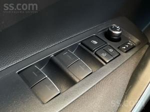 Grey Toyota Corolla 2019 in Riga, with an engine capacity of 1.60 L and mileage of 148 thousand km for 13590 €, photo 26 on AUTOMOTO.COM.LV