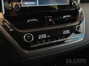 Grey Toyota Corolla 2019 in Riga, with an engine capacity of 1.60 L and mileage of 148 thousand km for 13590 €, photo 28 on AUTOMOTO.COM.LV